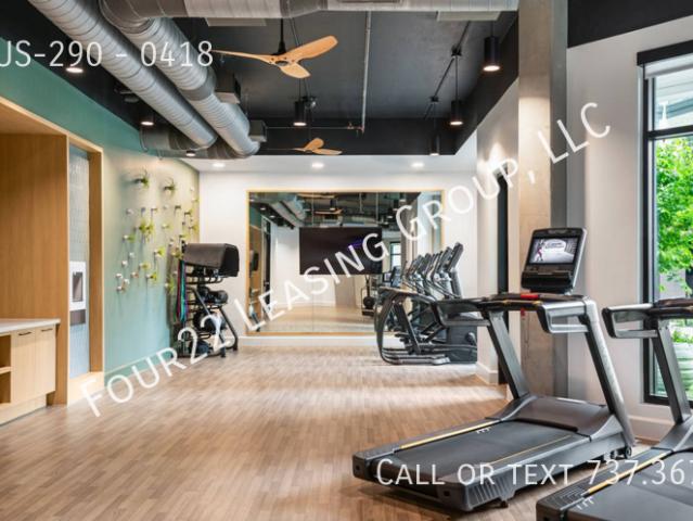 2 BR, 2 BA Apartment 8800 US 290, Austin, TX 78736
