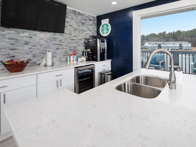 2 BR, 2 BA Apartment 880 S Cobb Dr SE Unit 1711, Marietta, GA 30060
