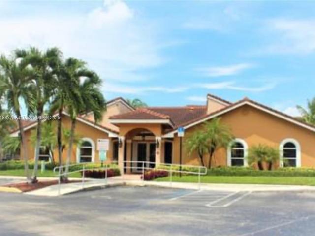 2 BR, 2 BA Apartment 8821 Wiles Road, Coral Springs, FL 33067