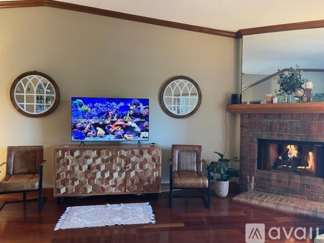 2 BR, 2 BA Apartment 8870 Villa La Jolla Dr, Unit 305, La Jolla, CA 92037