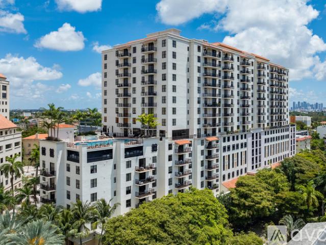 2 BR, 2 BA Apartment 888 Douglas Road, Unit 1108, Coral Gables, FL 33134