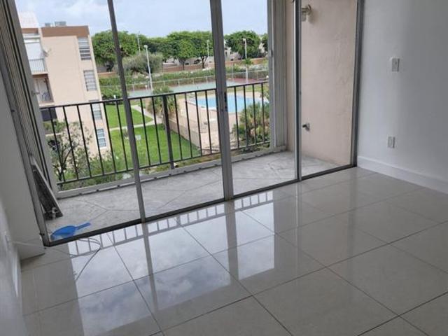 2 BR, 2 BA Apartment 8895 Fontainebleau Boulevard, Miami, FL 33172