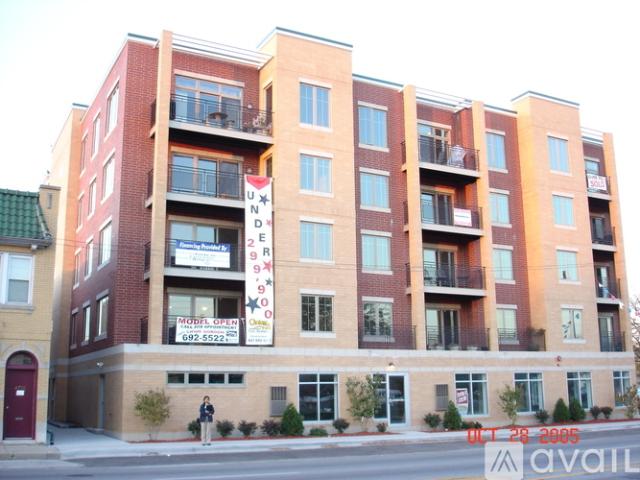 2 BR, 2 BA Apartment 8000 Kilpatrick Avenue, Unit 2A, Skokie, IL 60076