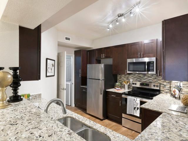 2 BR, 2 BA Apartment 800 West 38th Street Unit 03301, Austin, TX 78705