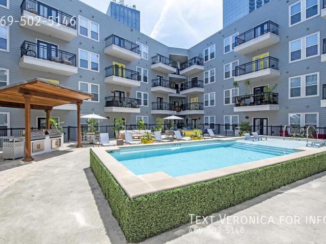 2 BR, 2 BA Apartment 800 Ross Ave, Dallas, TX 75202