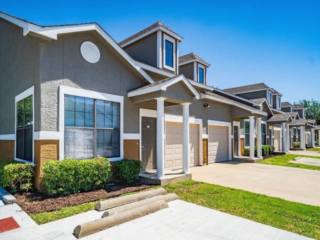 2 BR, 2 BA Apartment 801 Beckleymeade Avenue Unit 1111, Dallas, TX 75232