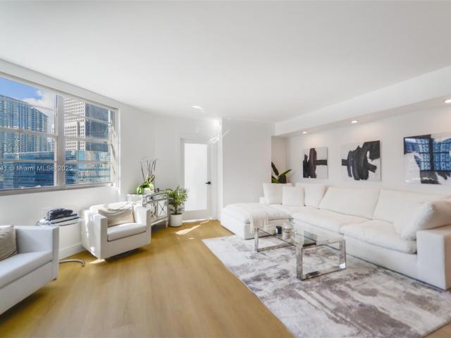 2 BR, 2 BA Apartment 801 Brickell Bay Drive, Miami, FL 33131