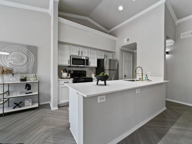 2 BR, 2 BA Apartment 801 Legacy Drive Unit 413, Plano, TX 75023