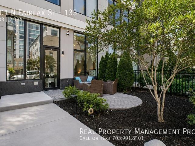 2 BR, 2 BA Apartment 801 N Fairfax St, Alexandria, VA 22314