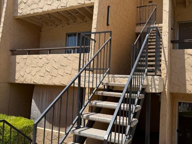 2 BR, 2 BA Apartment 8055 E Thomas Rd, Unit B302, Scottsdale, AZ 85251