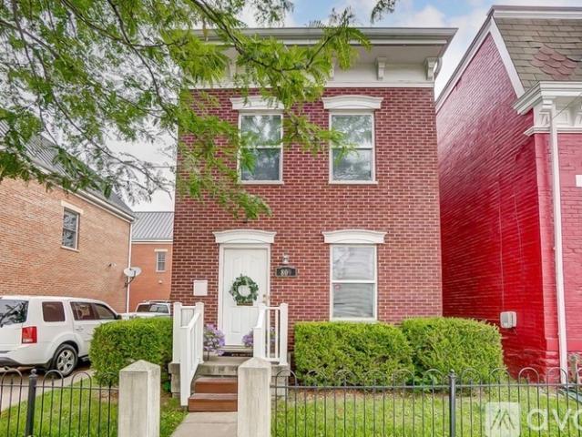 2 BR, 2 BA Apartment 809 Isabella Street, Newport, KY 41071