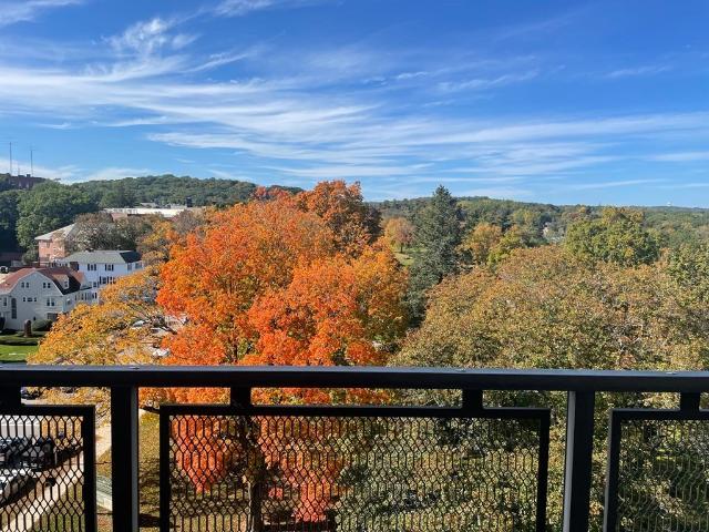2 BR, 2 BA Apartment 80 Salisbury Street, Worcester, MA 01609