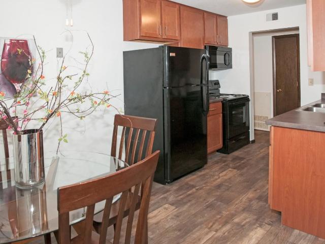 2 BR, 2 BA Apartment 8100 Bass Lake Rd Unit 315, Minneapolis, MN 55428