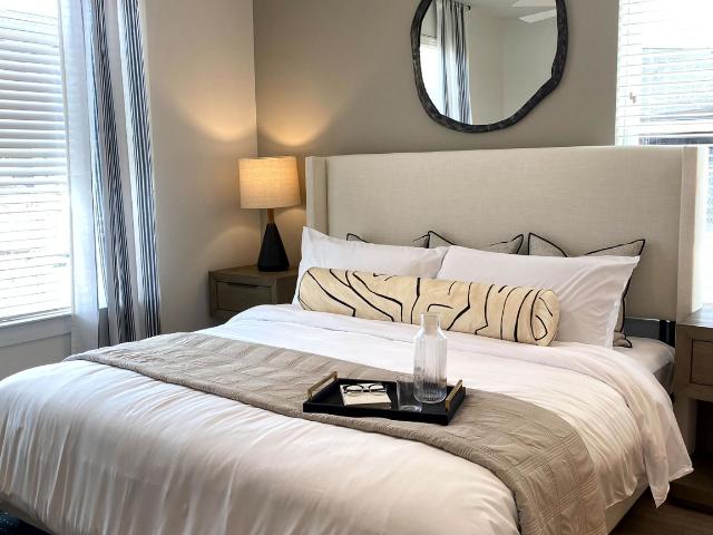 2 BR, 2 BA Apartment 8102 Loyola Ln, Austin, TX 78653