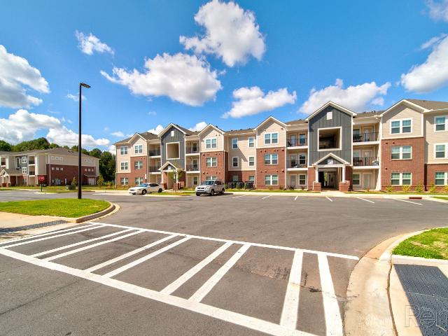 2 BR, 2 BA Apartment 8117 Hub Way Unit 38862, Charlotte, NC 28227