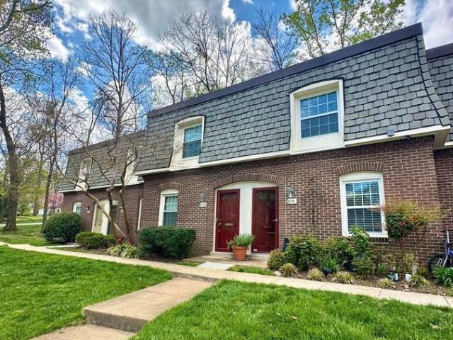 2 BR, 2 BA Apartment 8131 Kingsway Ct, Springfield, VA 22152