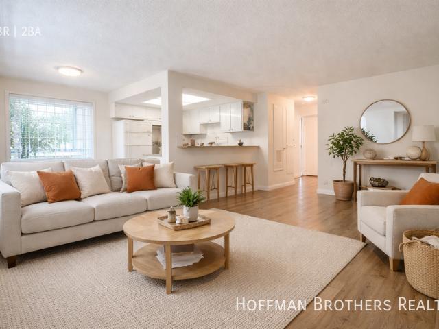 2 BR, 2 BA Apartment 815 Centinela Ave, Inglewood, CA 90302
