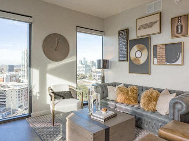 2 BR, 2 BA Apartment 818 19th Ave S Unit 1002, Nashville, TN 37203