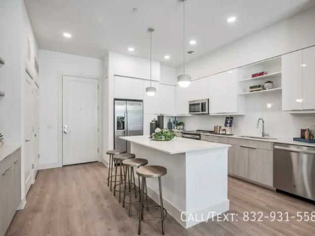 2 BR, 2 BA Apartment 8194 Knight Rd, Houston, TX 77054