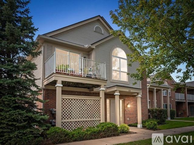 2 BR, 2 BA Apartment 8201 Chesapeake Circle, Unit 8201, Commerce Township, MI 48390