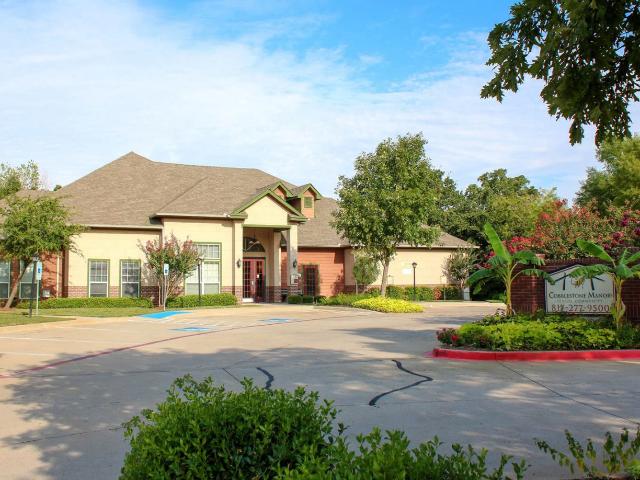 2 BR, 2 BA Apartment 8201 Sartain Drive Unit 2705, Fort Worth, TX 76120