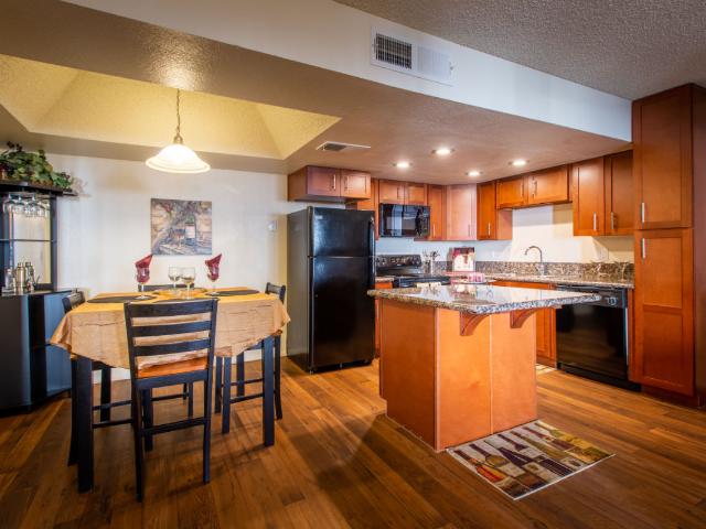 2 BR, 2 BA Apartment 8245 N 27th Ave Unit 2014, Phoenix, AZ 85051