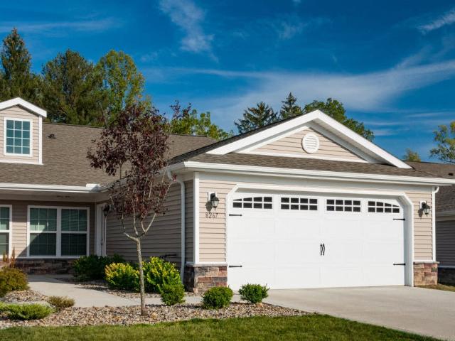 2 BR, 2 BA Apartment 8282 Lakeview Dr Unit 766H, Macedonia, OH 44056