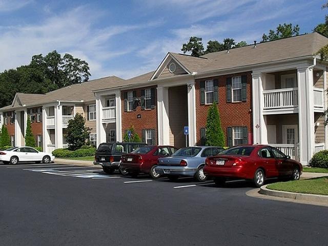 2 BR, 2 BA Apartment 829 North Hill Street Unit B108, Griffin, GA 30223