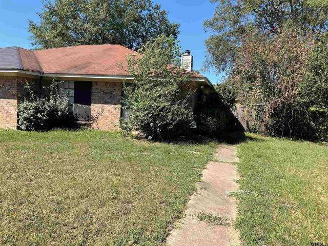 2 BR, 2 BA Apartment 8307 Garrett Drive, Tyler, TX 75703