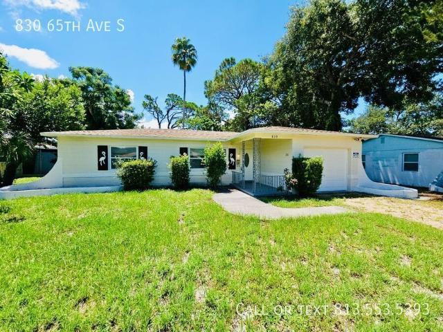 2 BR, 2 BA Apartment 830 65th Ave S, Saint Petersburg, FL 33705