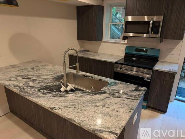 2 BR, 2 BA Apartment 83 26th Street Northwest, Unit 3, Atlanta, GA 30309