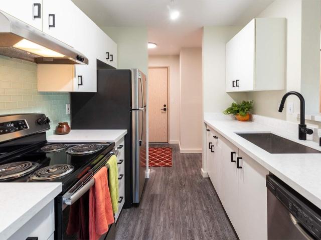 2 BR, 2 BA Apartment 9425 35th Avenue Northeast Unit 101, Seattle, WA 98115