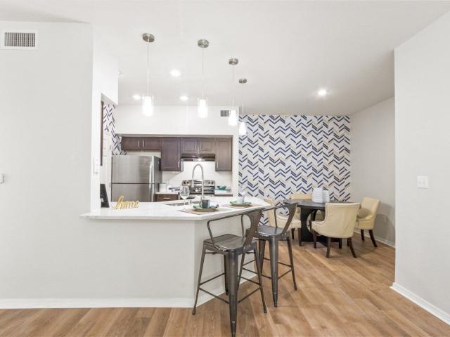 2 BR, 2 BA Apartment 945 S. Mesa Hills Unit 107, El Paso, TX 79912