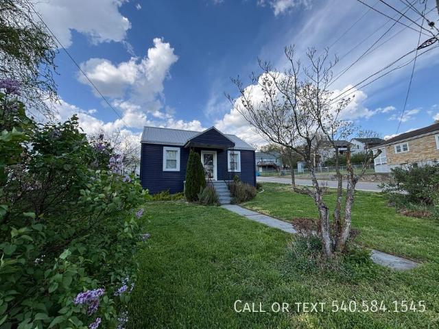 2 BR, 2 BA Apartment 950 Morgan Avenue SE, Roanoke, VA 24013