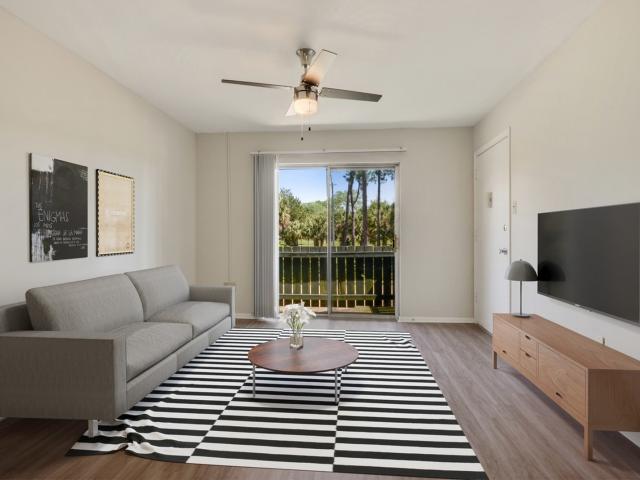 2 BR, 2 BA Apartment 950 South Foster Drive Unit 43, Baton Rouge, LA 70806