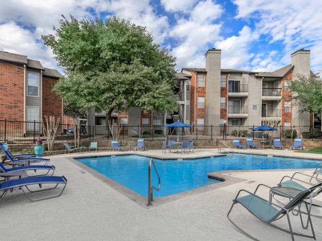2 BR, 2 BA Apartment 9516 Westpark Dr, Benbrook, TX 76126