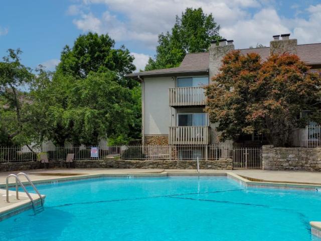 2 BR, 2 BA Apartment 9525 Melrose St #2 Unit 9611 3, Overland Park, KS 66214