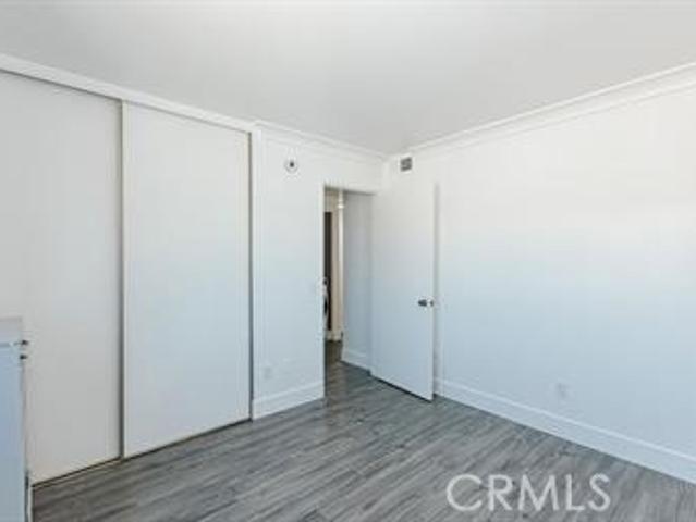 2 BR, 2 BA Apartment 9525 Sepulveda Boulevard, North Hills, CA 91343