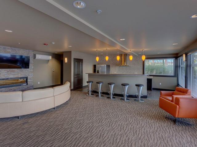 2 BR, 2 BA Apartment 954 E Union St Unit 301, Seattle, WA 98122