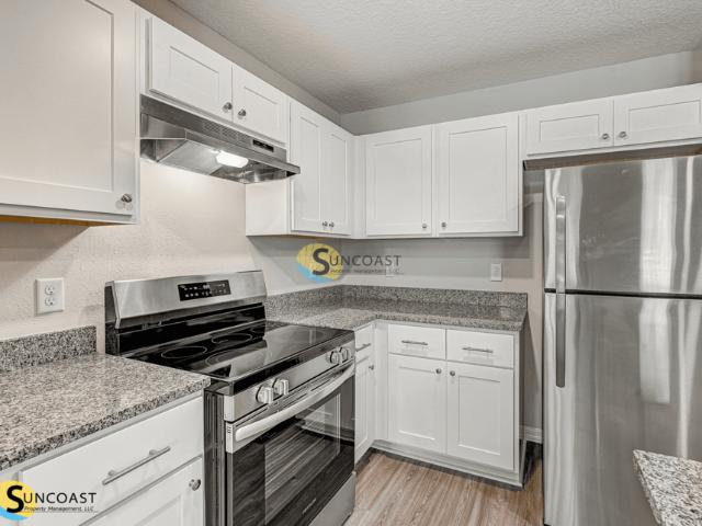 2 BR, 2 BA Apartment 9588 Hood Rd, Jacksonville, FL 32257