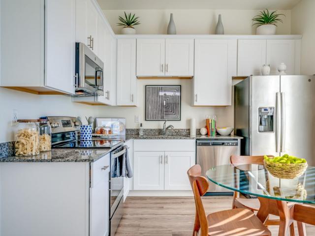 2 BR, 2 BA Apartment 9652 East Hampton Avenue Unit 120, Mesa, AZ 85209