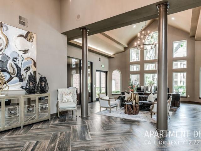 2 BR, 2 BA Apartment 9707 Meyer Forest DrÂ, Houston, TX 77096