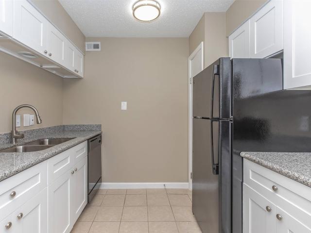 2 BR, 2 BA Apartment 9707 Timberside Drive, Houston, TX 77025