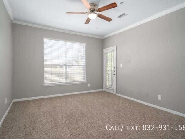 2 BR, 2 BA Apartment 9807 Cypresswood Dr, Houston, TX 77070