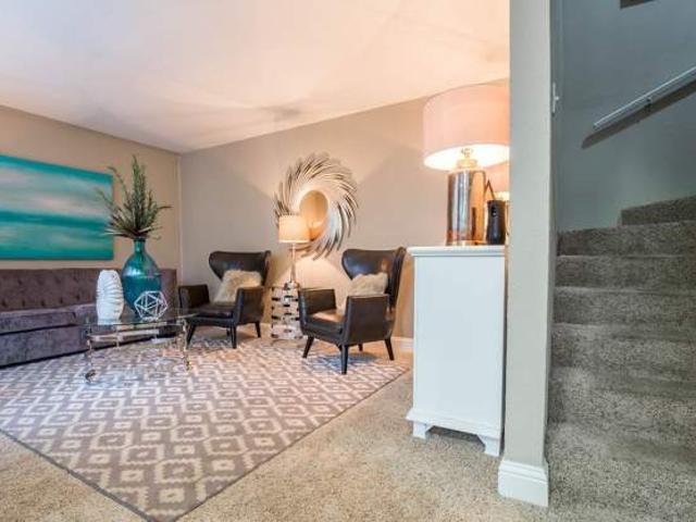 2 BR, 2 BA Apartment 9842 Audelia Rd, Dallas, TX 75238