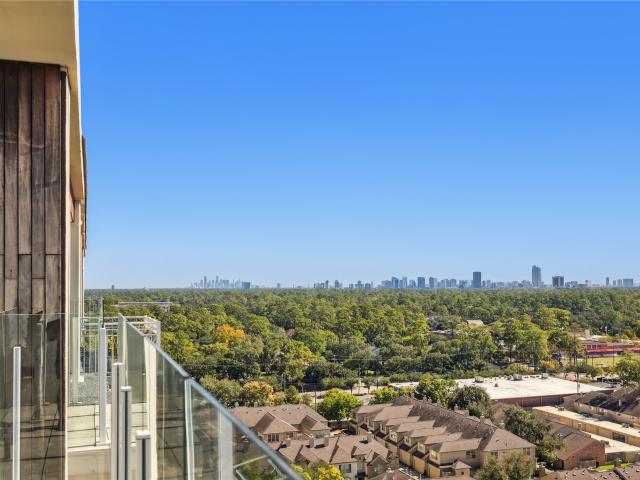 2 BR, 2 BA Apartment 9870 Gaylord Drive, Houston, TX 77024