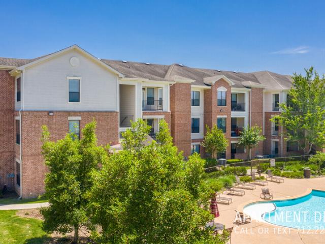 2 BR, 2 BA Apartment 9895 Cypresswood DrÂ, Houston, TX 77070