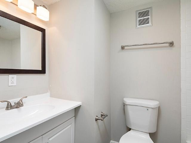 2 BR, 2 BA Apartment 98 Sutton Cir Unit 207, Rainbow City, AL 35906