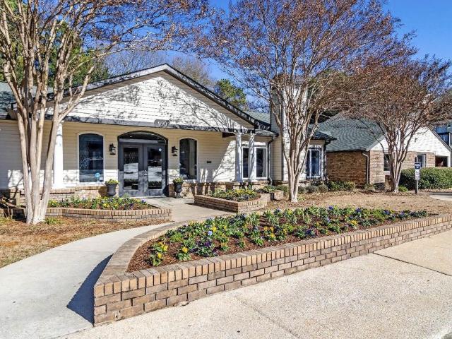 2 BR, 2 BA Apartment 990 Wisteria Pl Unit 2300 03, Birmingham, AL 35216