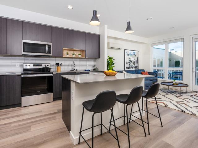 2 BR, 2 BA Apartment 9911 Main Street Unit 647, Bothell, WA 98011